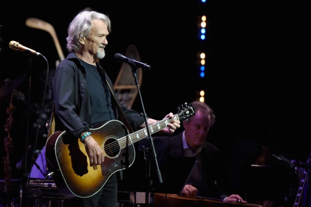 "Mama Stewart" by Kris Kristofferson: A Poignant Tribute to a Strong ...