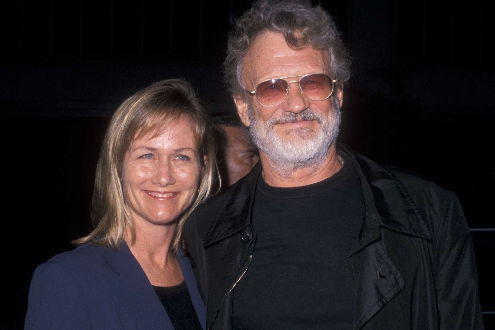 Shocking News: At 88, Kris Kristofferson’s Wife Admits — “We Lived in ...
